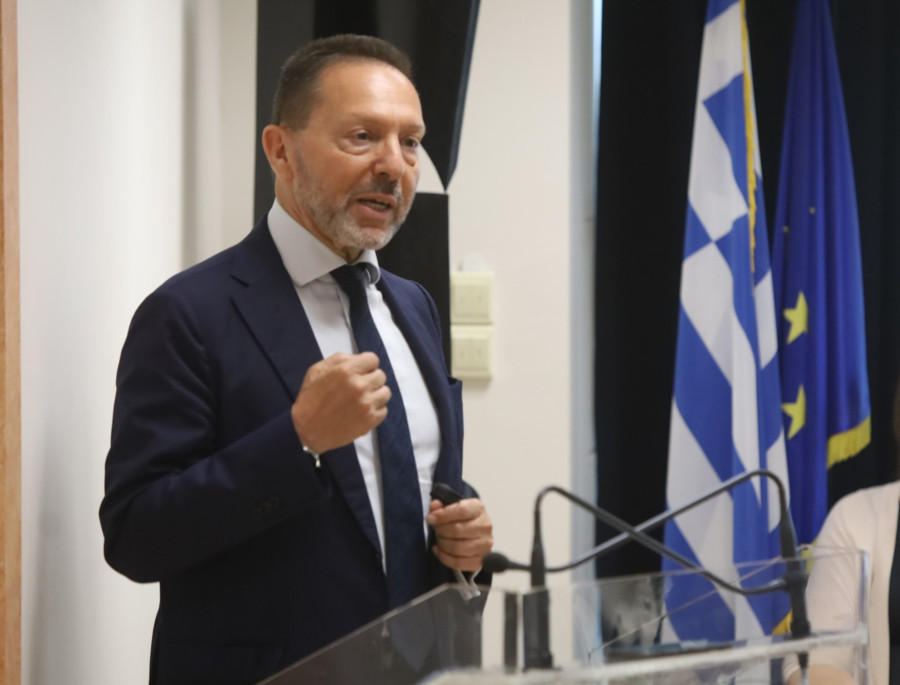 Στουρνάρας: Η κλιματική αλλαγή αποτελεί ίσως τη σημαντικότερη απειλή ...