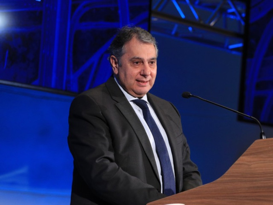 Βασίλης Κορκίδης: Οι επιχειρήσεις μειώνουν τις επενδύσεις εξαιτίας των ...